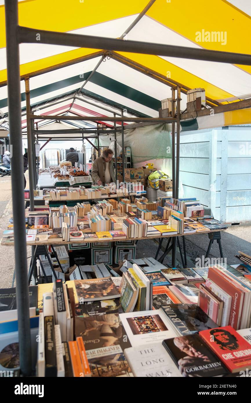 Academic market hi-res stock photography and images - Alamy