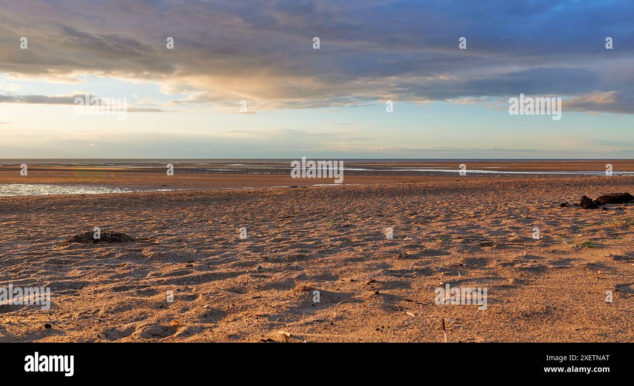 Sunset over the beach at Old Hunstanton, Norfolk, UK Stock Photo - Alamy