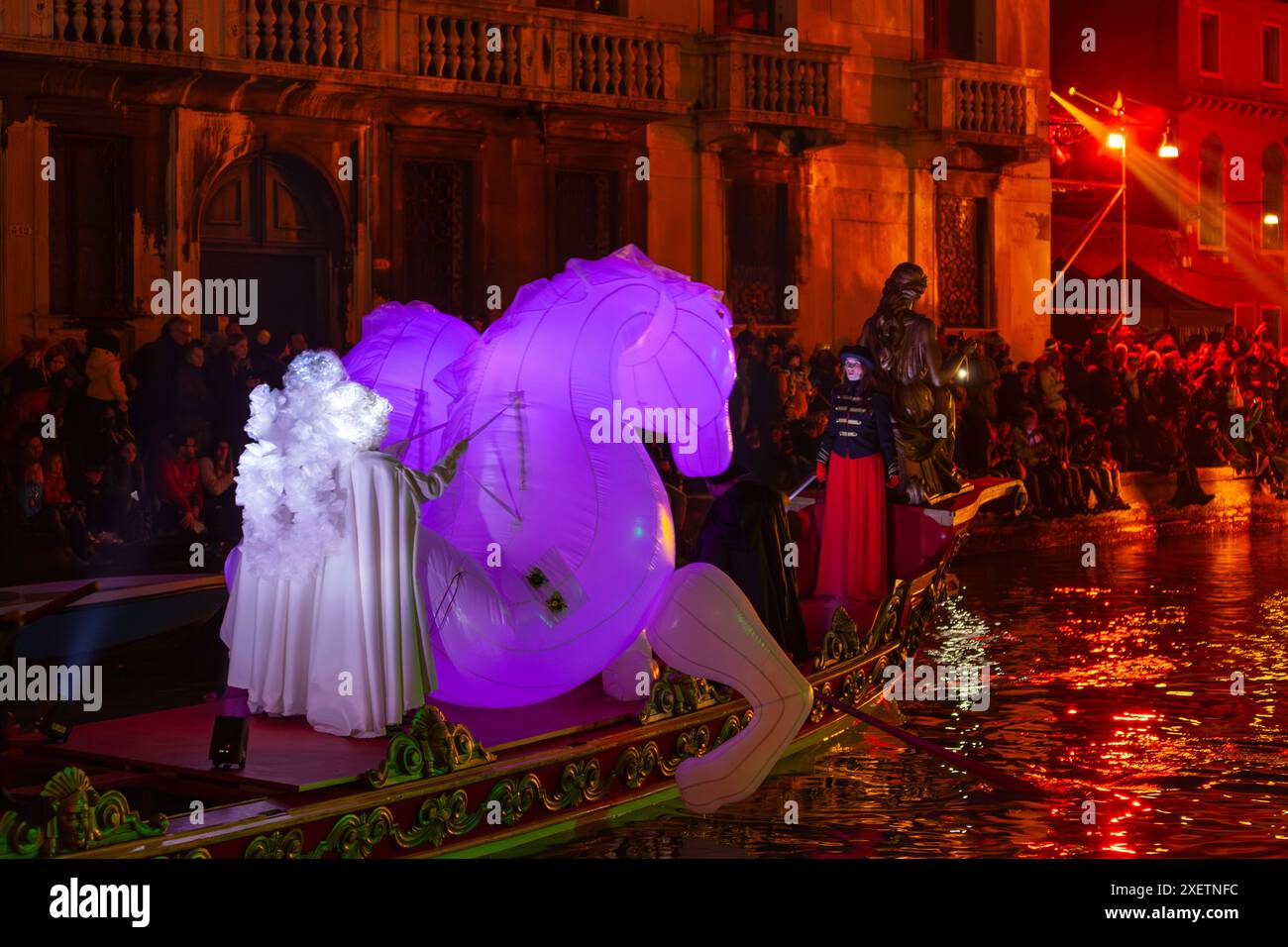 Festa sull'Acqua Venice Carnival, pre-carnival parade on Cannaregio ...