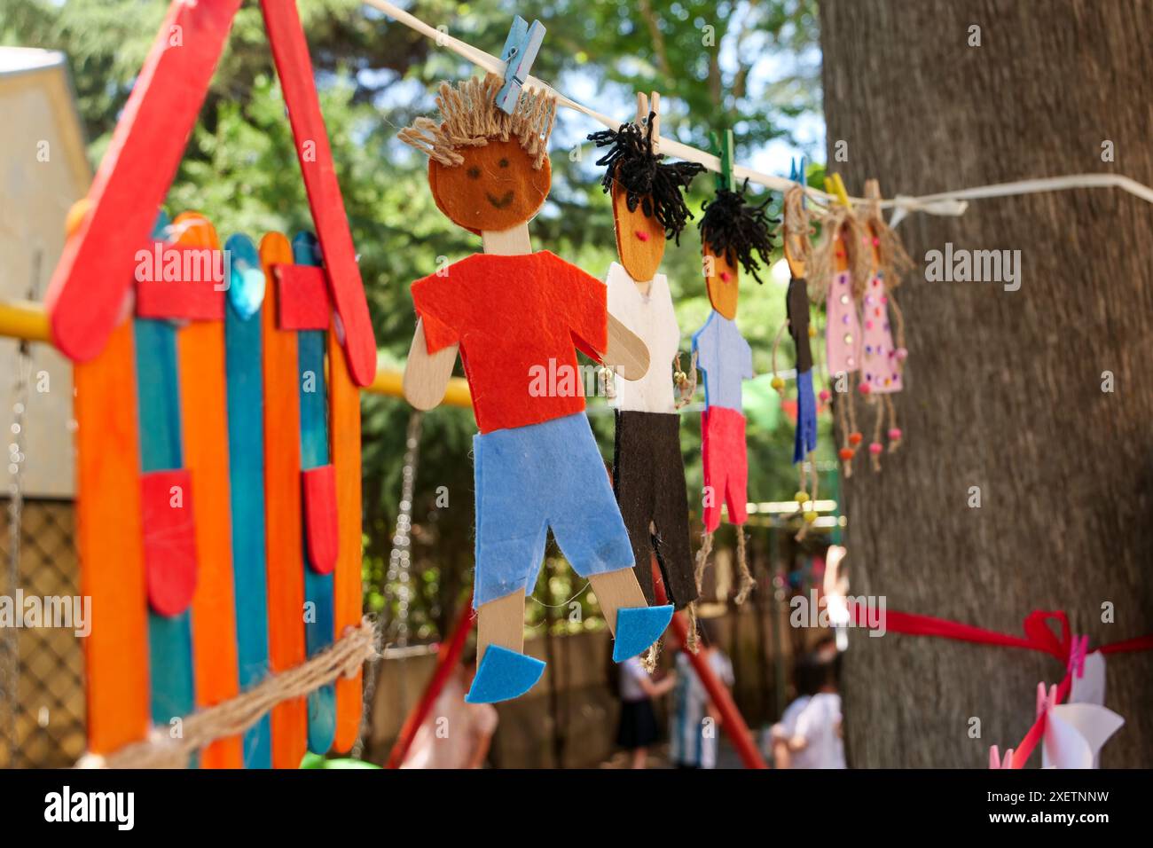 Childrens popsicle stick art hi-res stock photography and images - Alamy