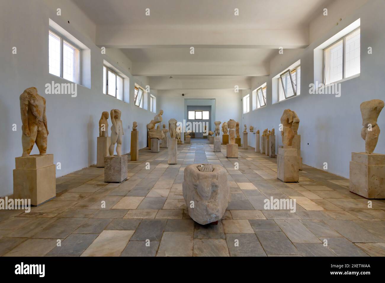 Inside the Archaeological museum of Delos, the "sacred" island of ...