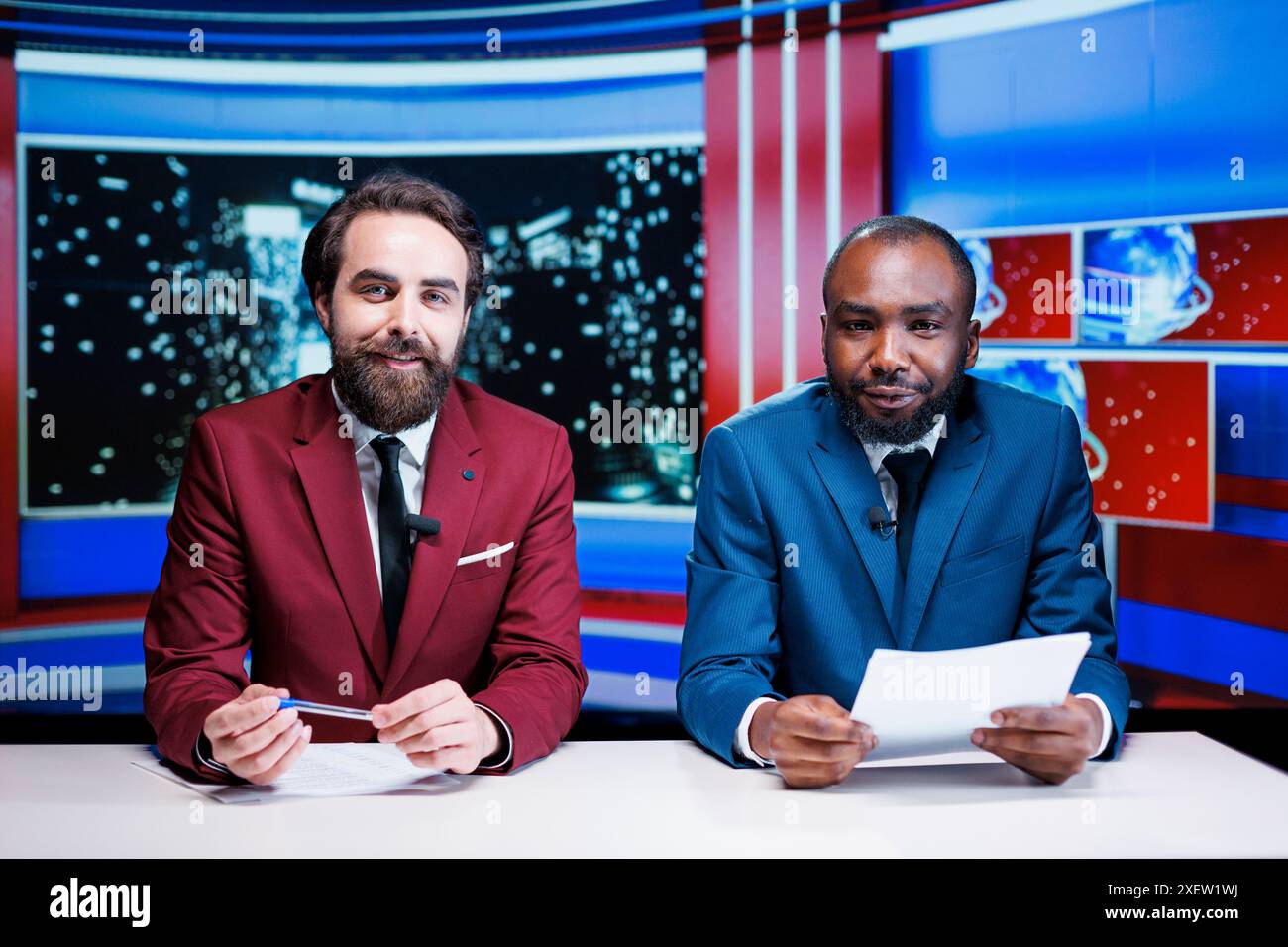 Hosts late night hi-res stock photography and images - Alamy