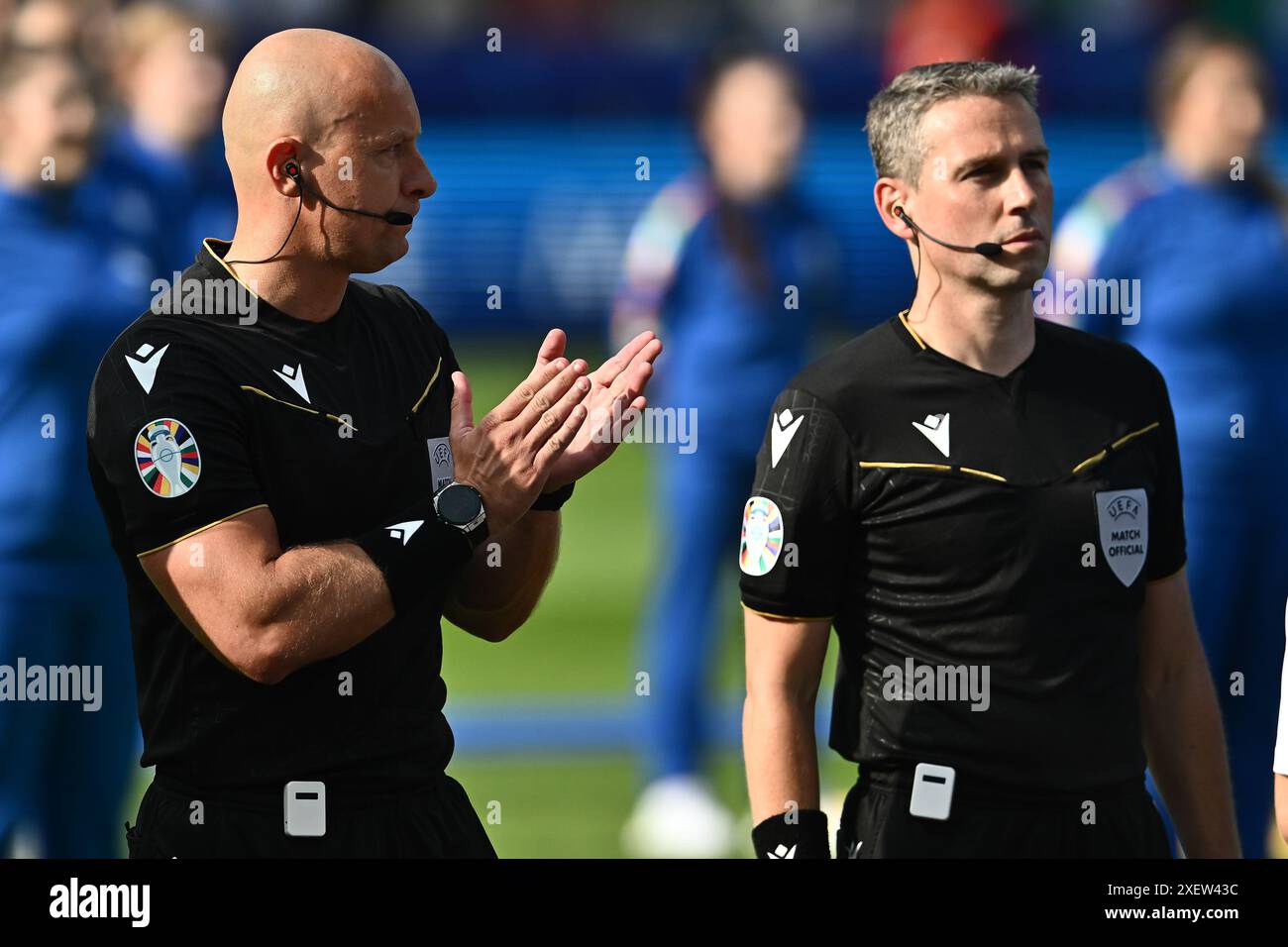 Football referees 2024 hi-res stock photography and images - Alamy
