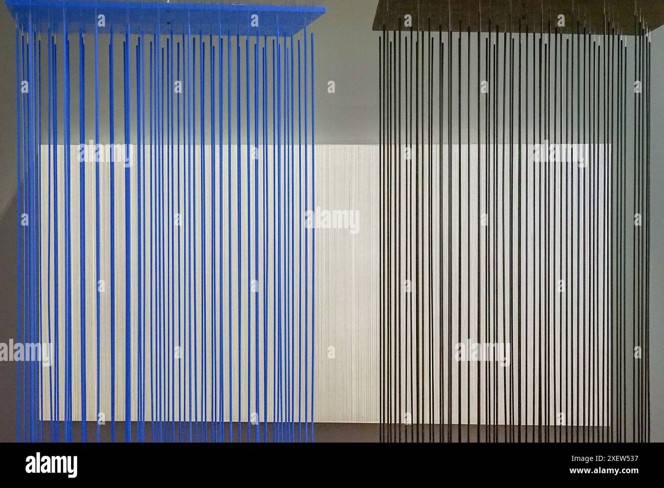 Jesus soto painting hi-res stock photography and images - Alamy