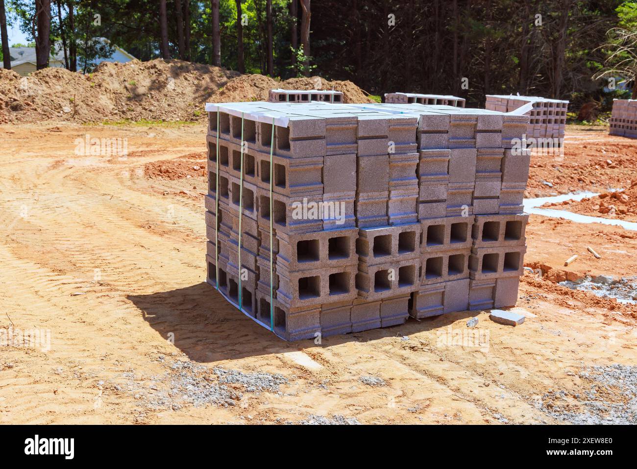 Blocks concrete delivered construction site hi-res stock photography ...