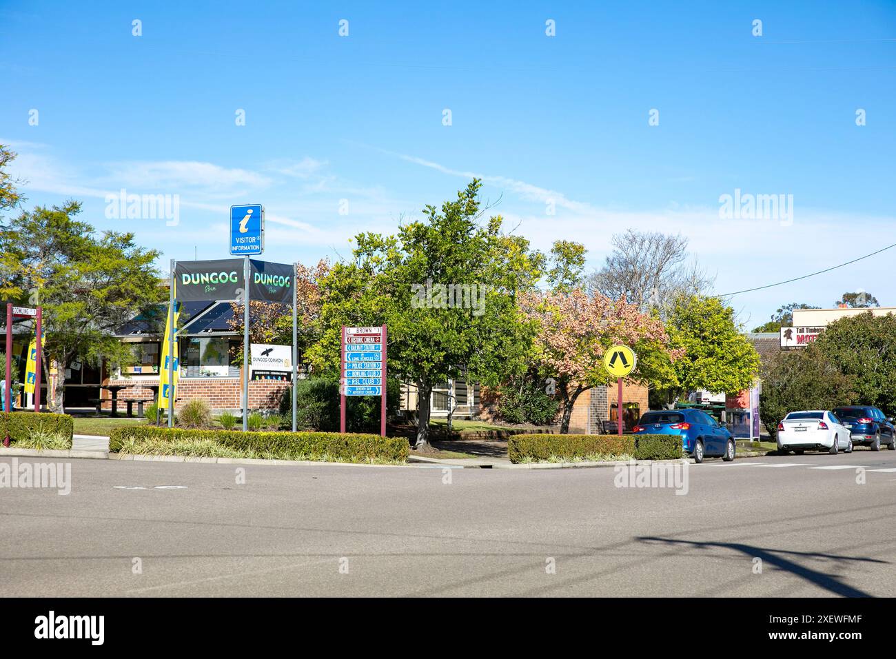 Australian country town of Dungog in regional New South Wales with ...