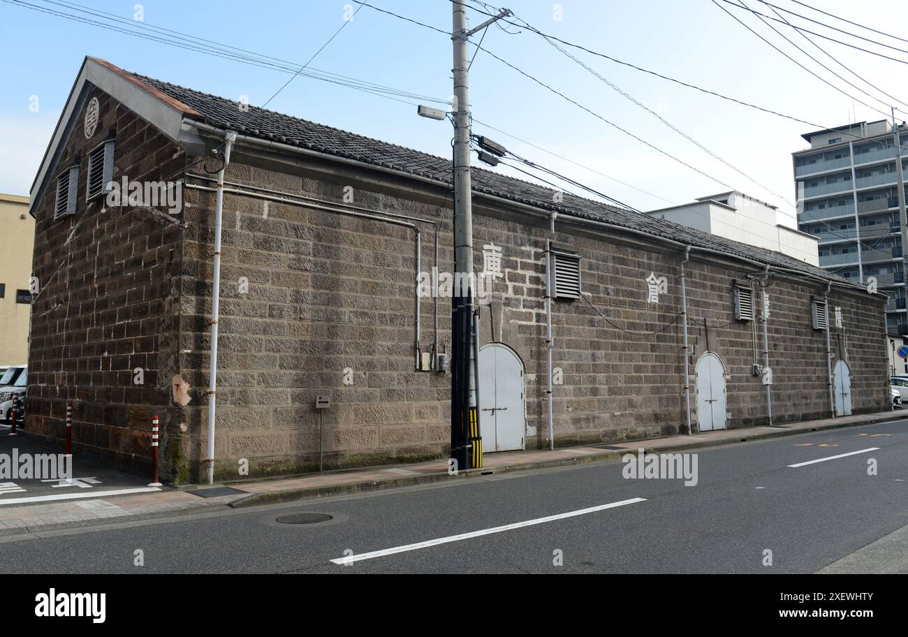 Seaport warehouse hi-res stock photography and images - Alamy