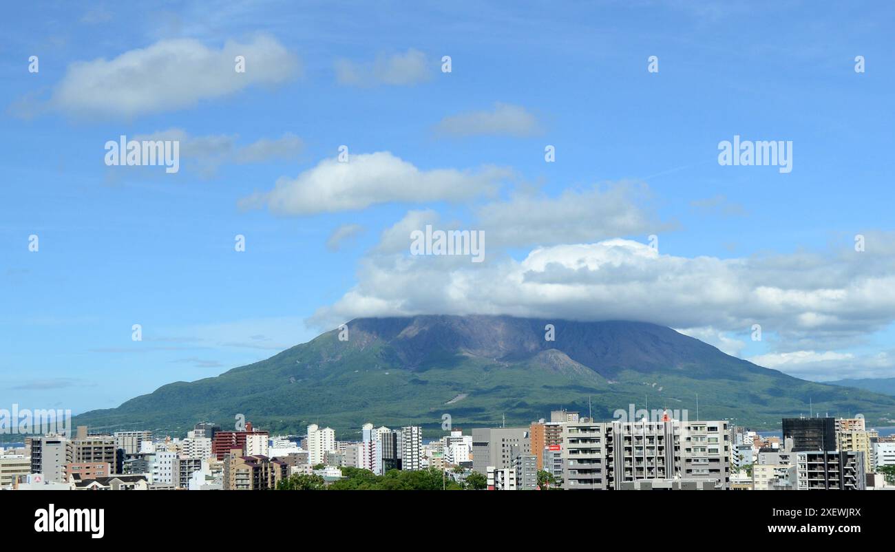 The Sakurajima volcano viewed from Kagoshima, Kyushu, Japan Stock Photo ...