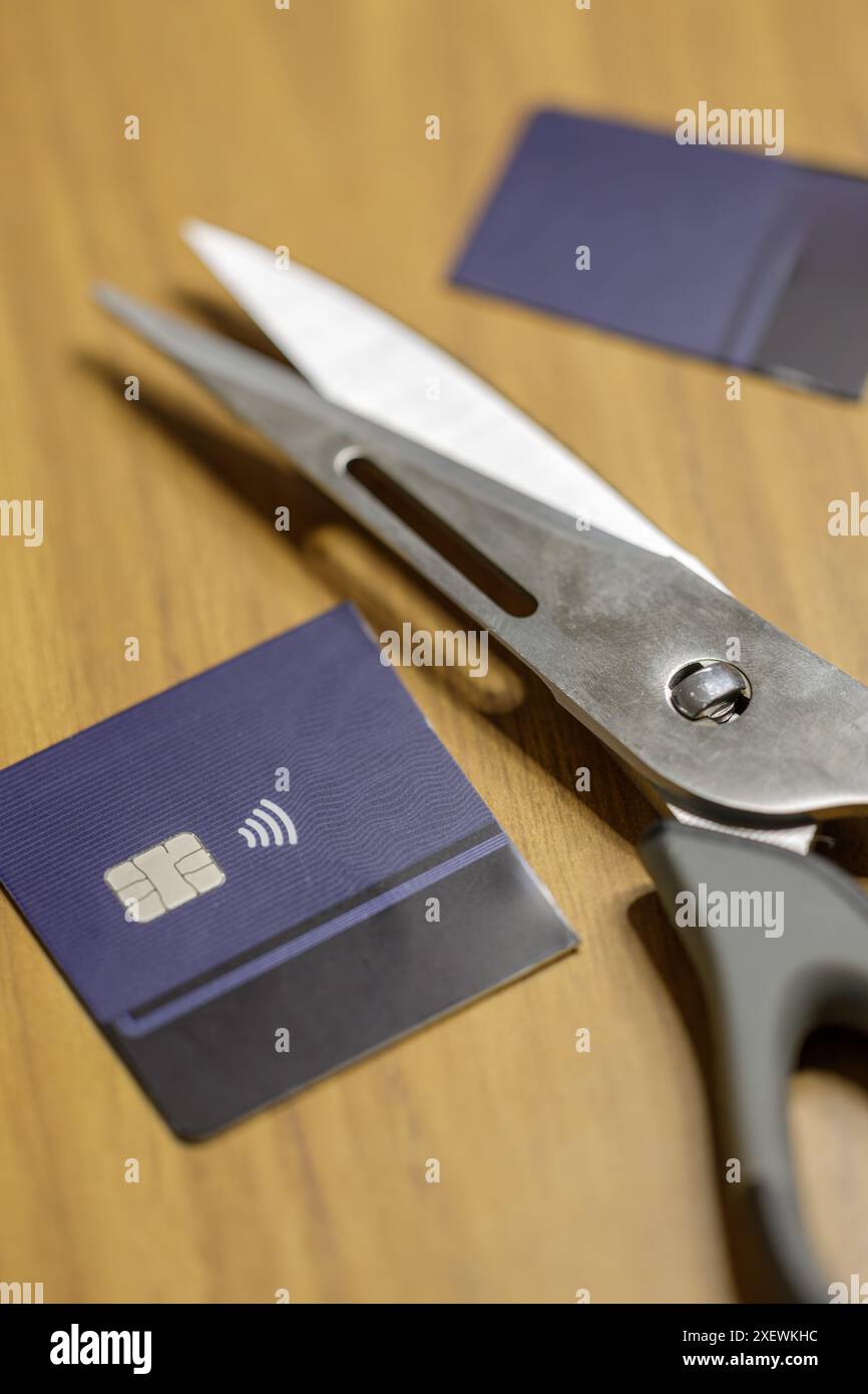 Vertical credit card hi-res stock photography and images - Alamy