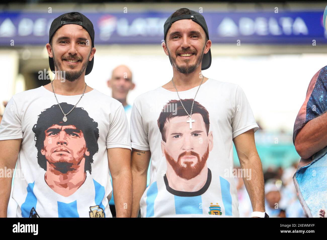 Diego maradona argentina peru hi-res stock photography and images - Alamy