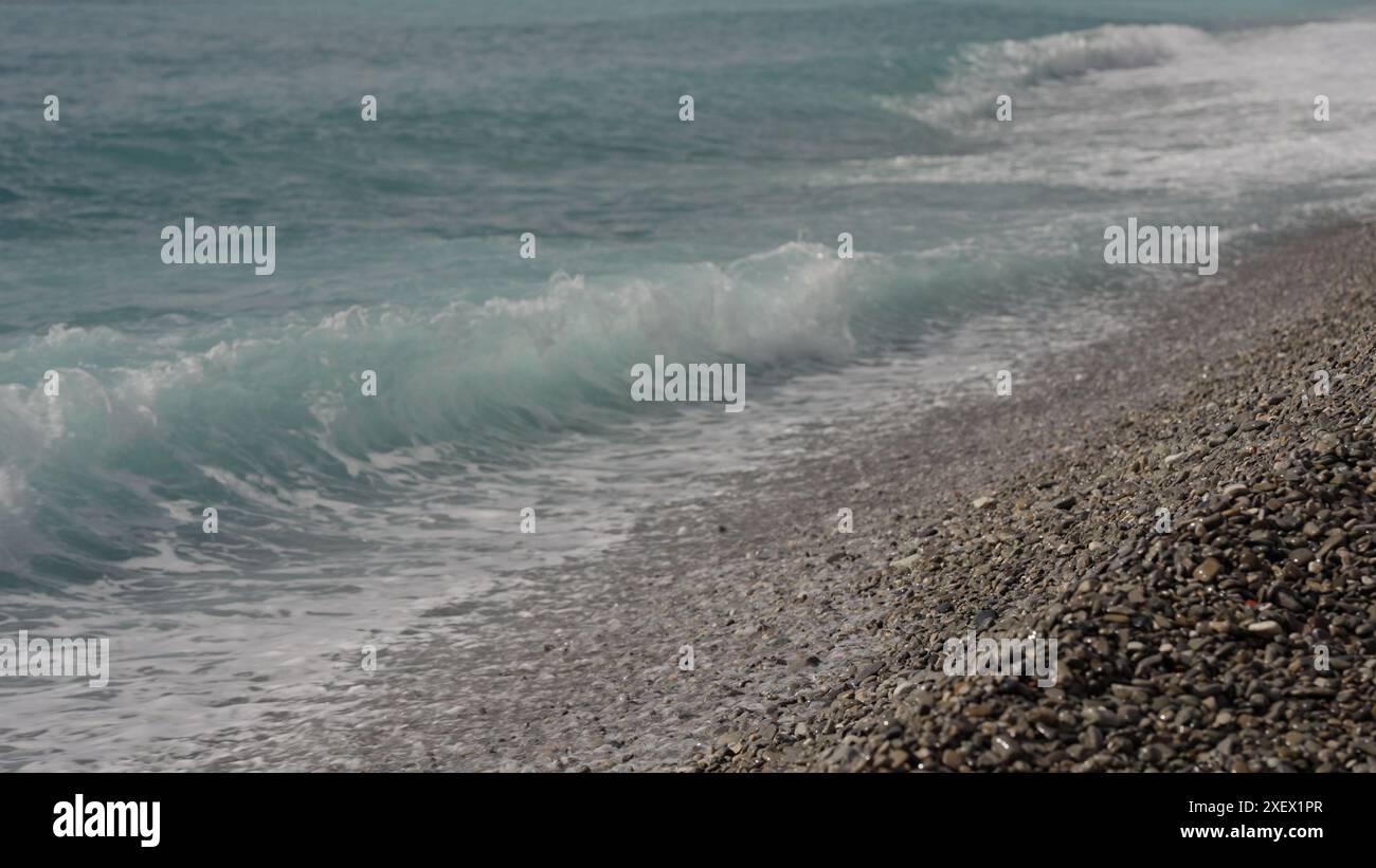 Closeup waves crushing on beach hi-res stock photography and images - Alamy