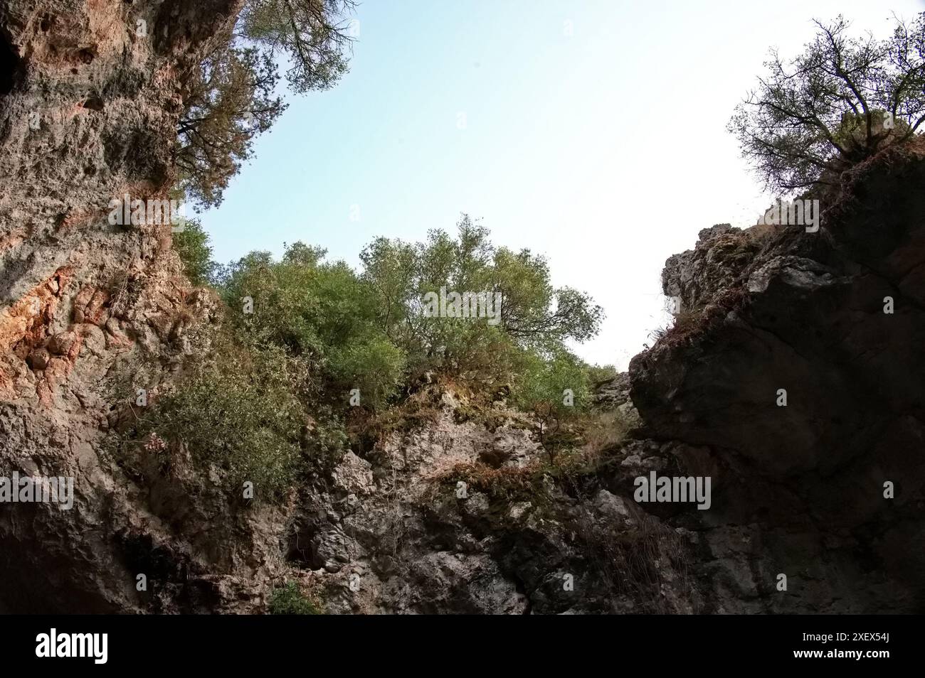 Cave ceiling opening hi-res stock photography and images - Alamy