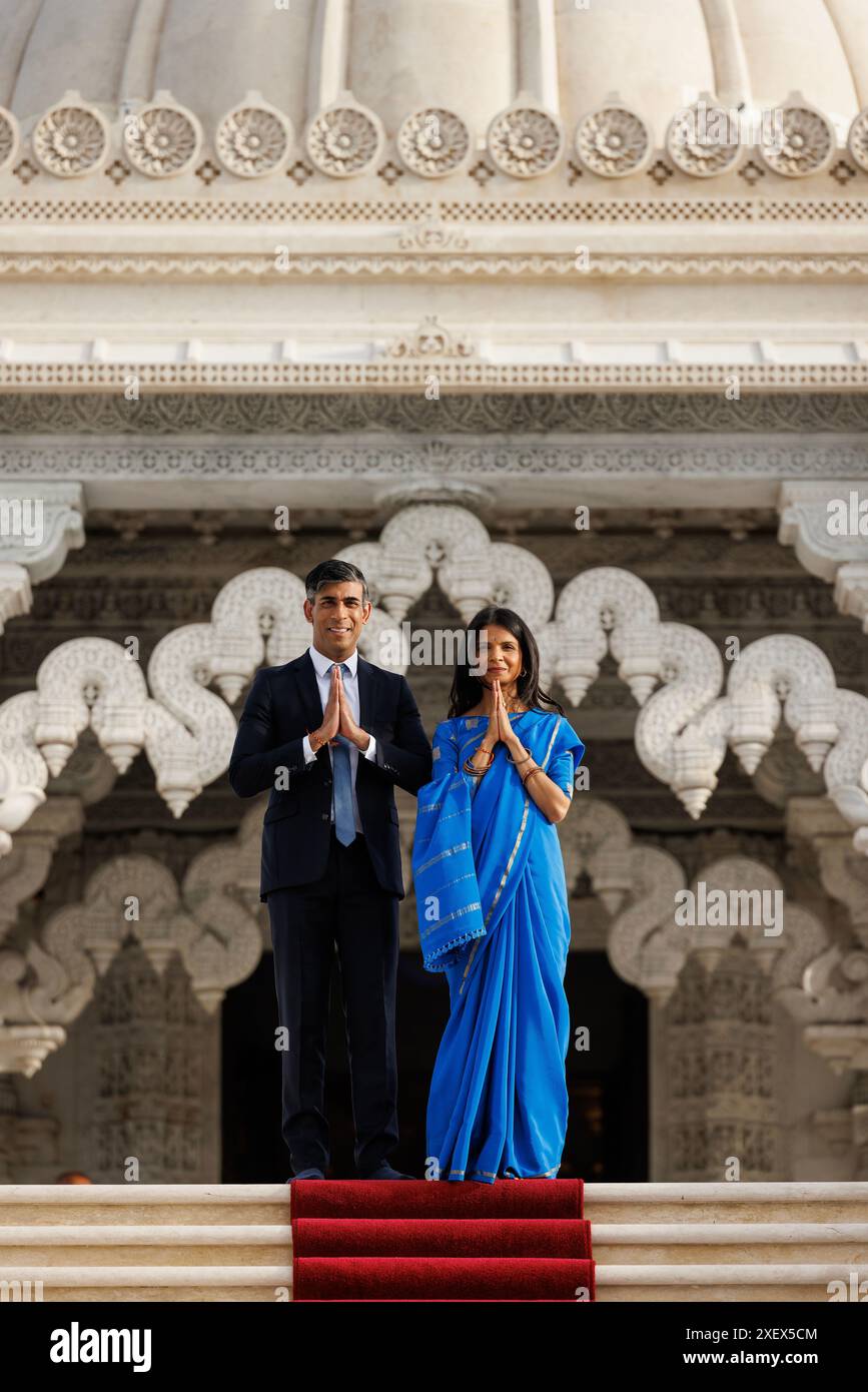 Prime Minister Rishi Sunak and his wife, Akshata Murty during a visit ...