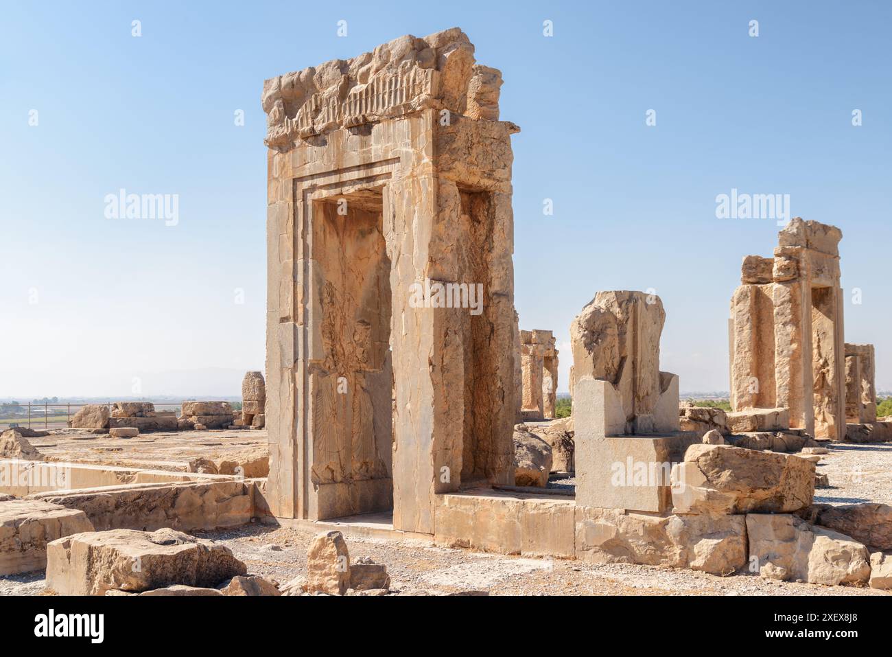Scenic view of ruins of the Hadish Palace (the Palace of Xerxes) on ...