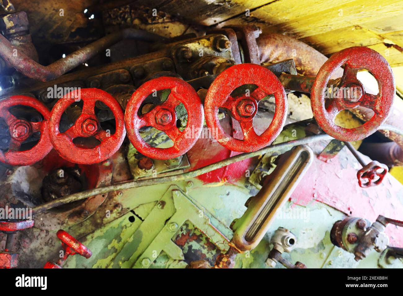 Five valves hi-res stock photography and images - Alamy
