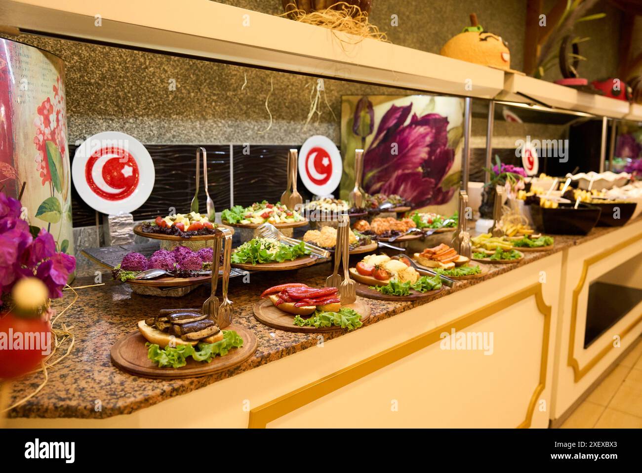 Bar in an all inclusive hotel hi-res stock photography and images - Alamy