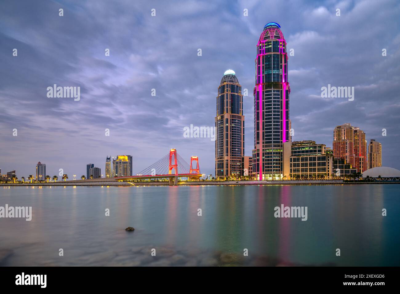 UDC twin tower Pearl Qatar view with gewan bridge Stock Photo - Alamy