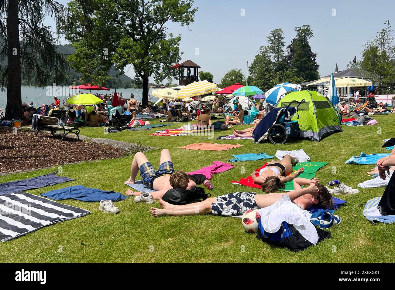 Schliersse am 29.06.2024.Sommerliche Hitze im Strandbad Schliersee ...
