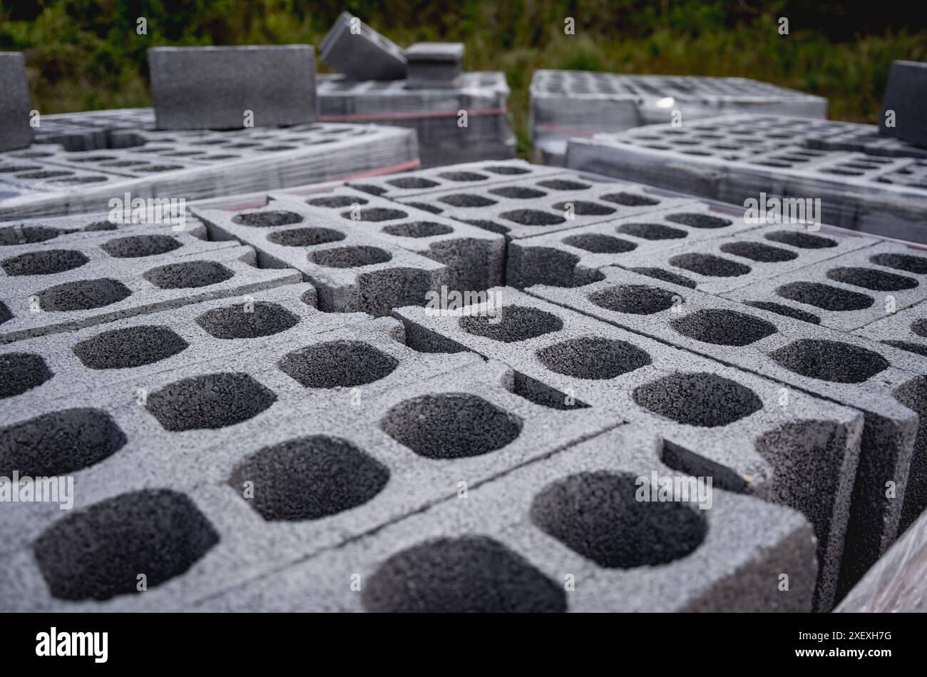 Steel reinforced concrete blocks construction hi-res stock photography ...