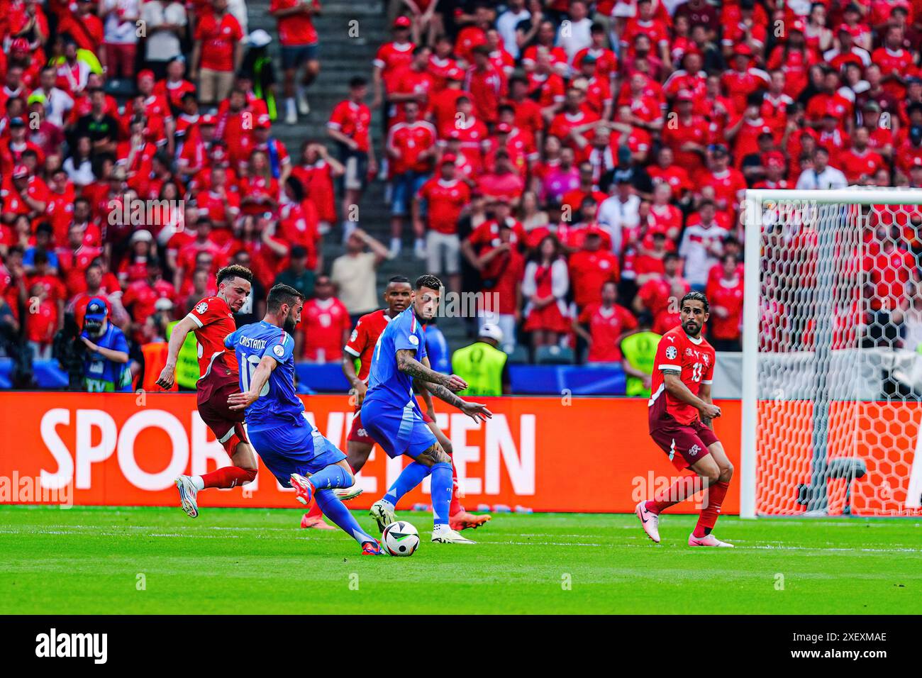 Torschuss/Torchance Bryan Cristante (Italien, #16) GER, Schweiz vs ...