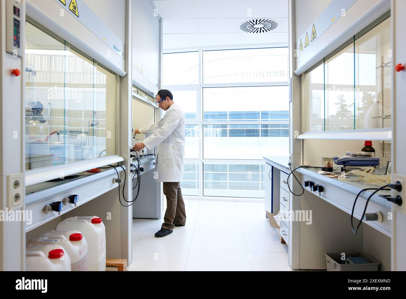 Rotavapor, Synthesis Laboratory, IkerChem research lab, design and ...