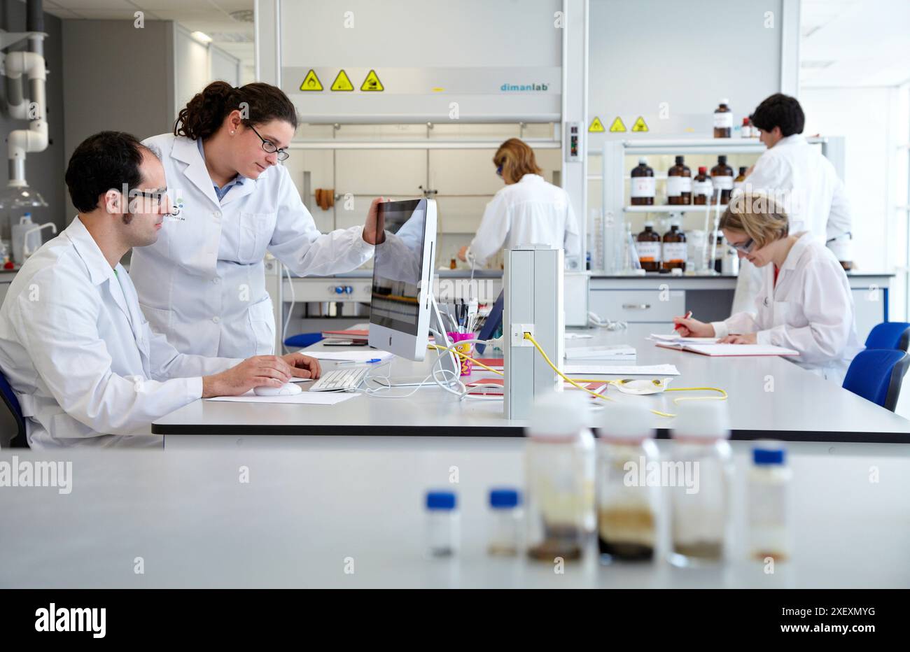 Research and design lab hi-res stock photography and images - Alamy