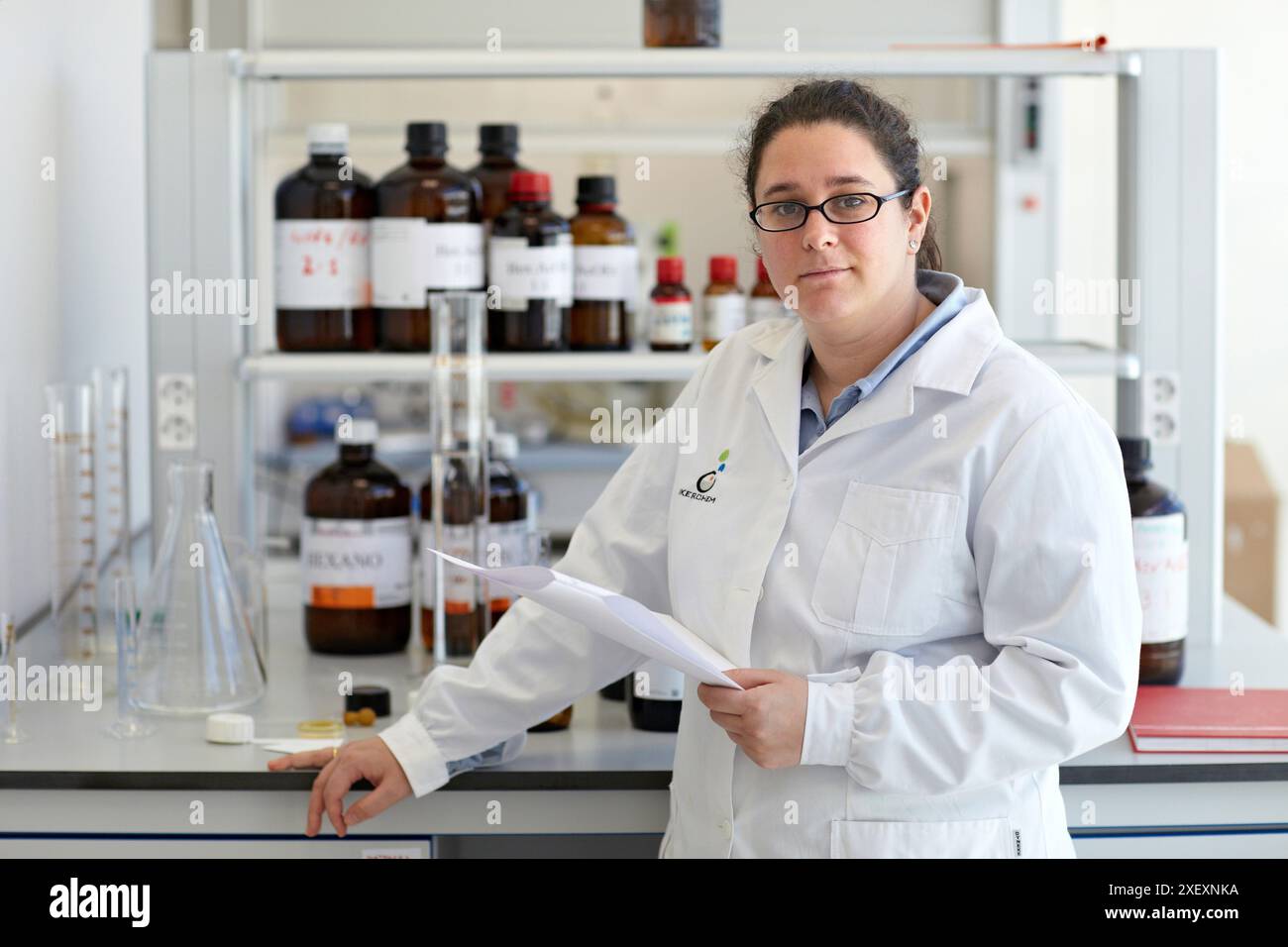 Researcher, synthesis lab, research laboratory, IkerChem research lab ...