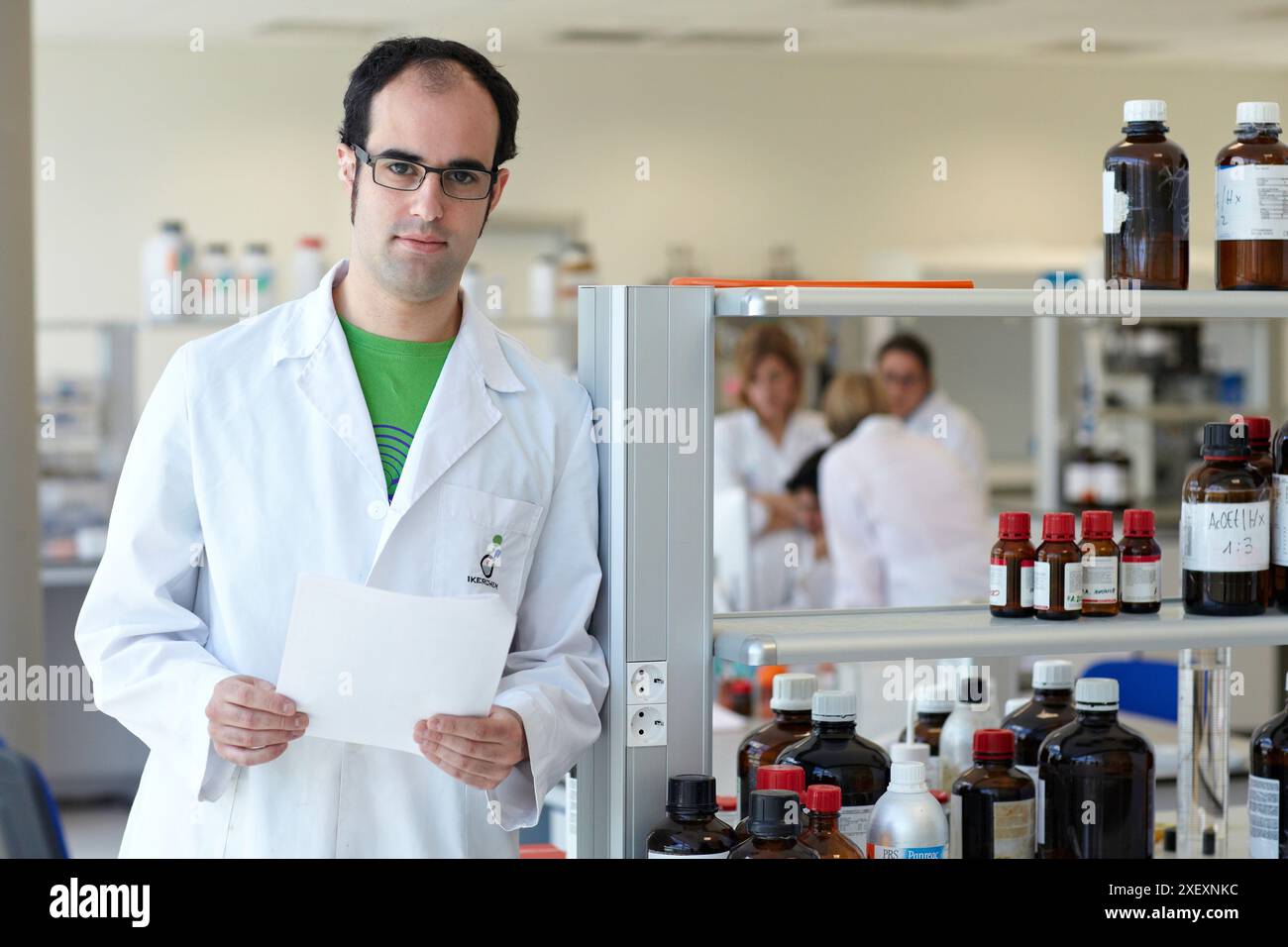 Researcher, synthesis lab, research laboratory, IkerChem research lab ...
