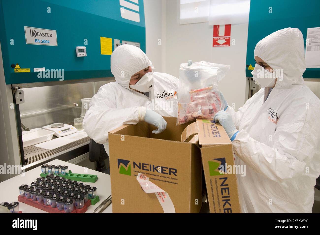 Reception of mad cow disease samples, Laboratory of Bio-Safety Level P3 ...