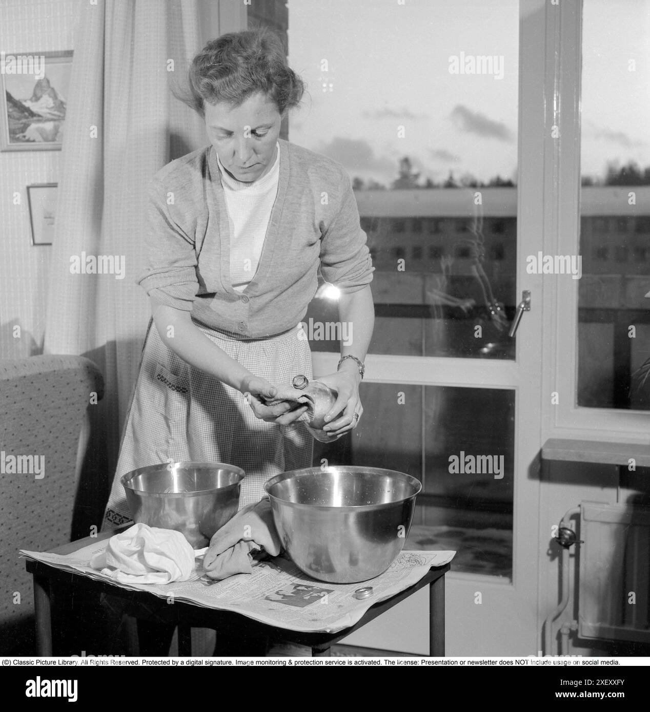 Retro cleaning products hi-res stock photography and images - Alamy