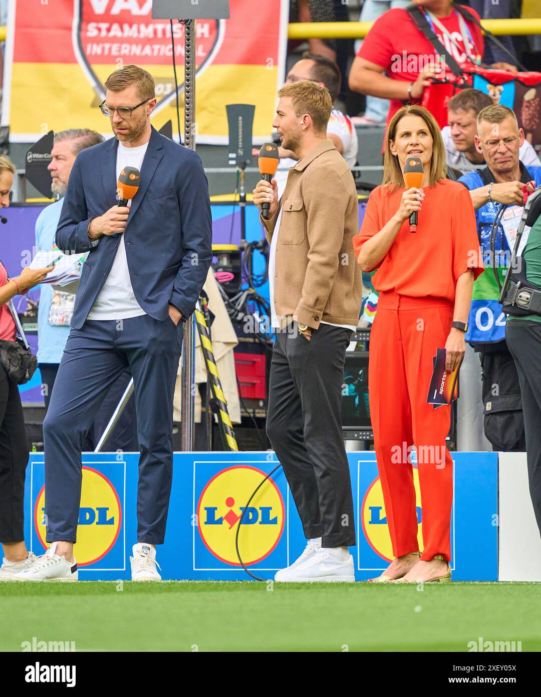 Per Mertesacker, Christoph KRAMER, Katrin Müller-Hohenstein, ZDF german ...