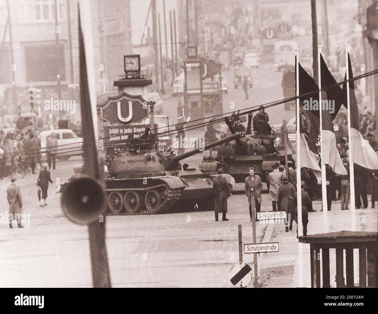 Vintage photo of Berlin Crisis of 1961: Building the Wall. Soviet Tanks ...