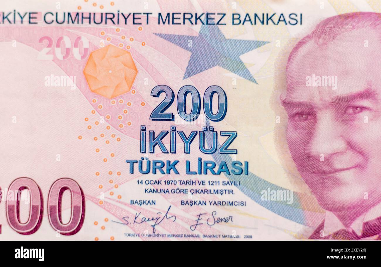 Close up shot of the Turkish lira note bill Stock Photo - Alamy