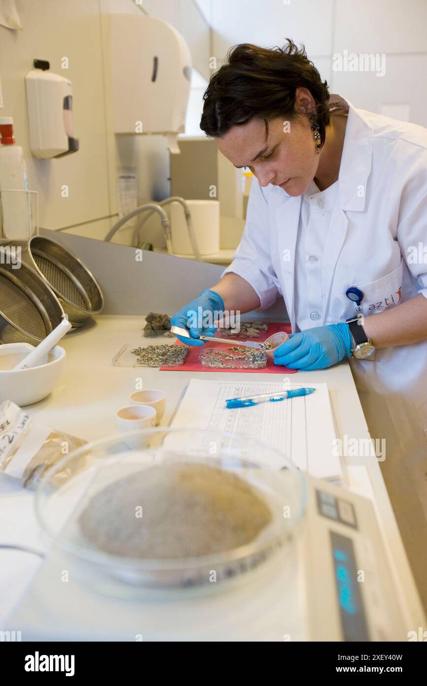 Sediments laboratory hi-res stock photography and images - Alamy