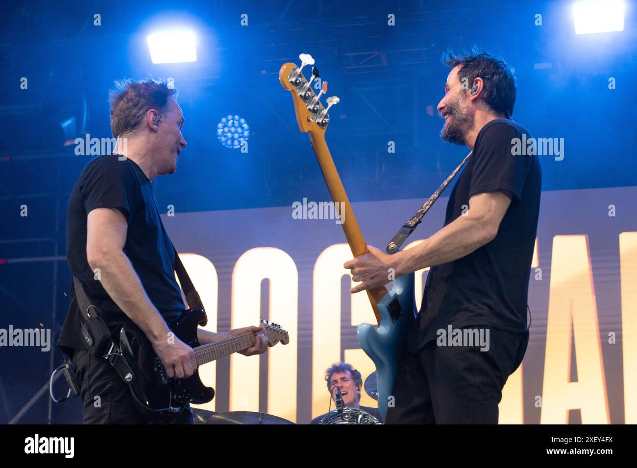 Dogstar band hi-res stock photography and images - Alamy