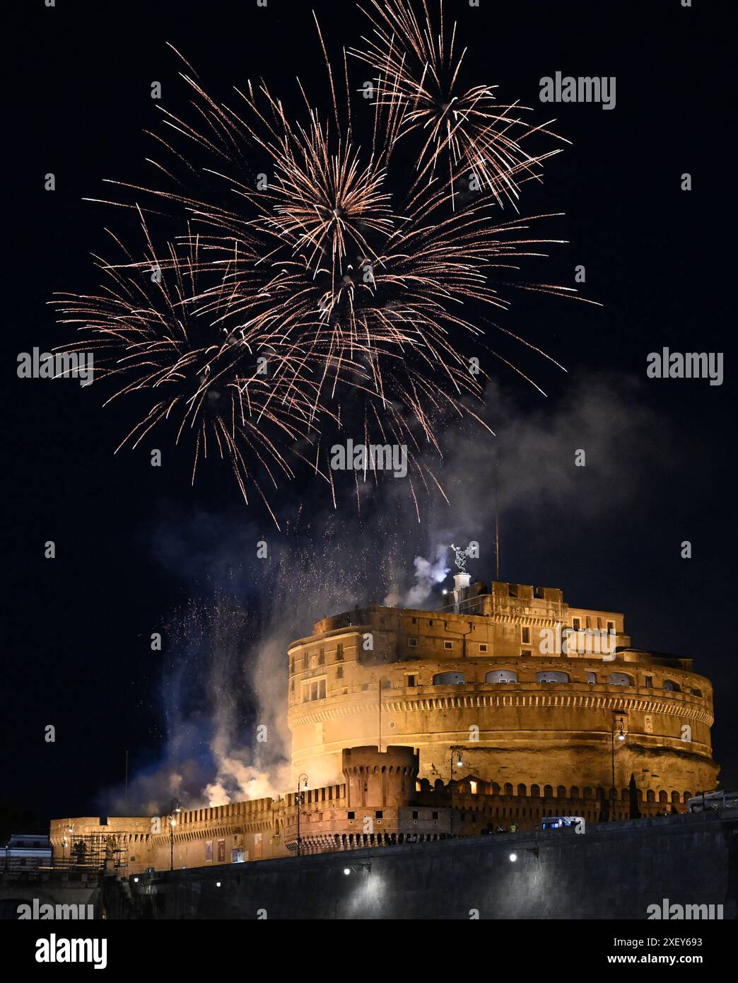2024 fireworks hi-res stock photography and images - Alamy
