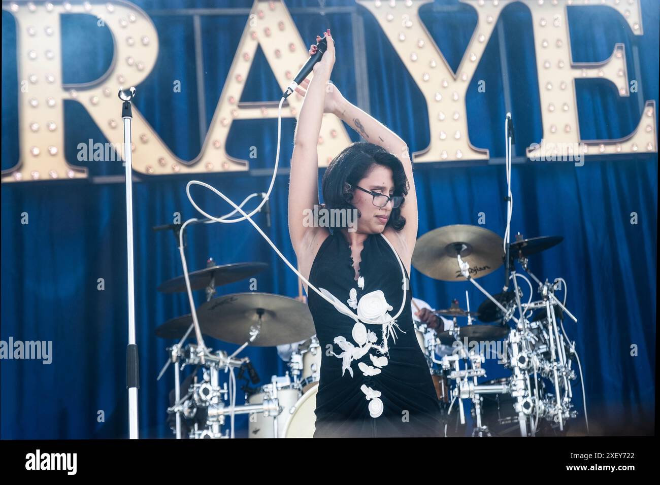 Raye singer hi-res stock photography and images - Alamy