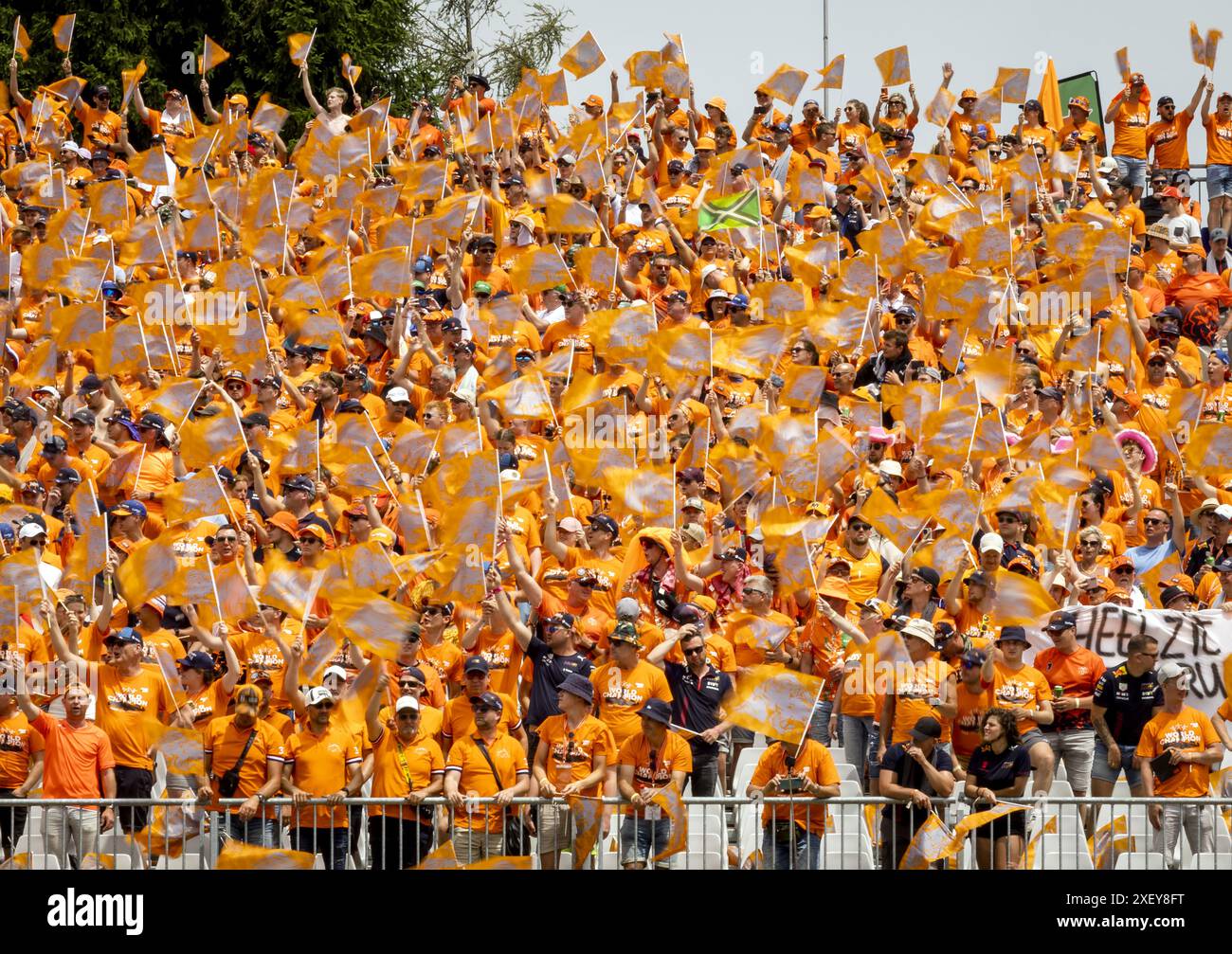 SPIELBERG - Orange fans prior to the Austrian Grand Prix on the Red ...