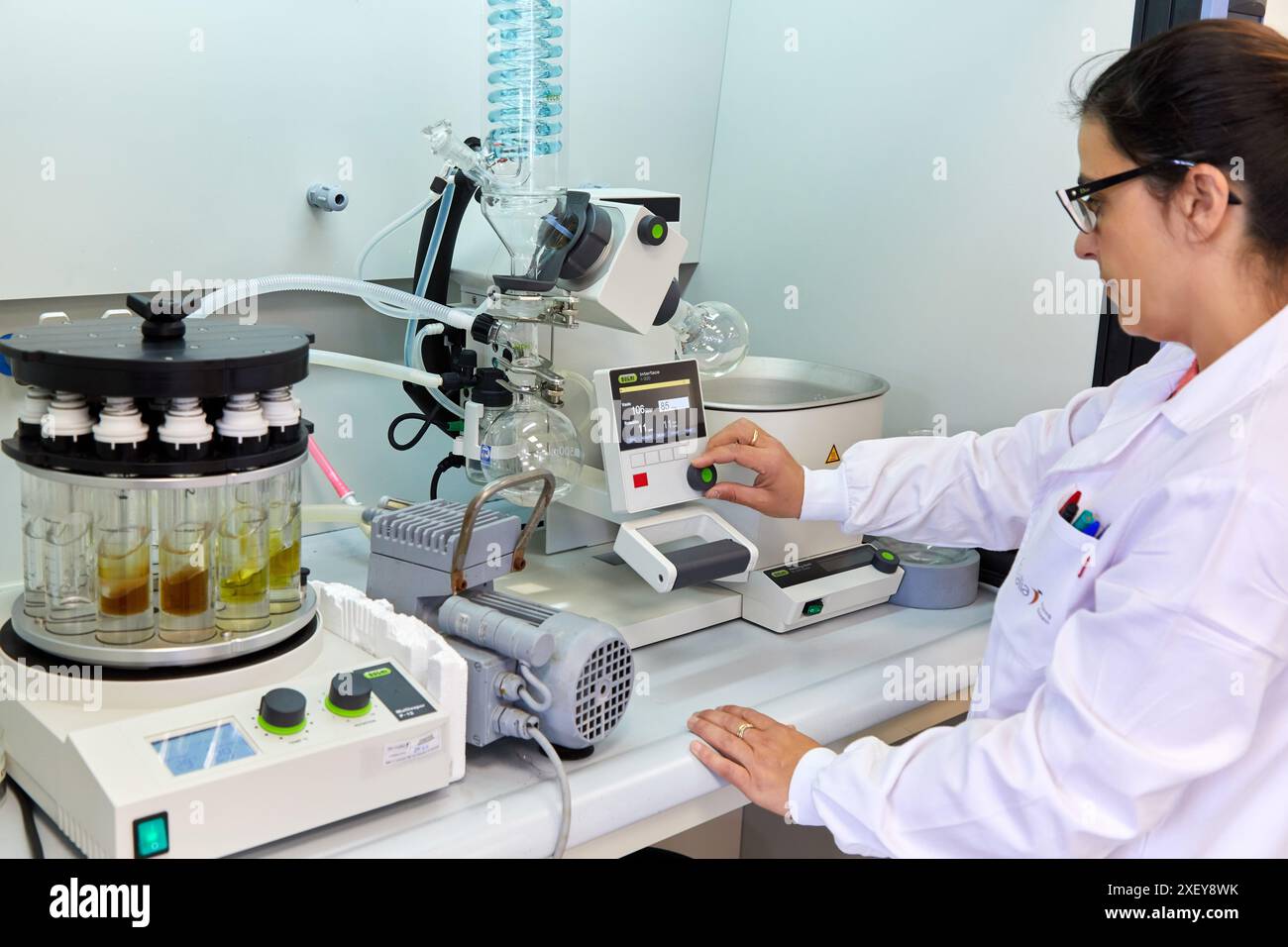 Researcher, Multi-evaporator, Solvent Separation, Gas Showcase ...