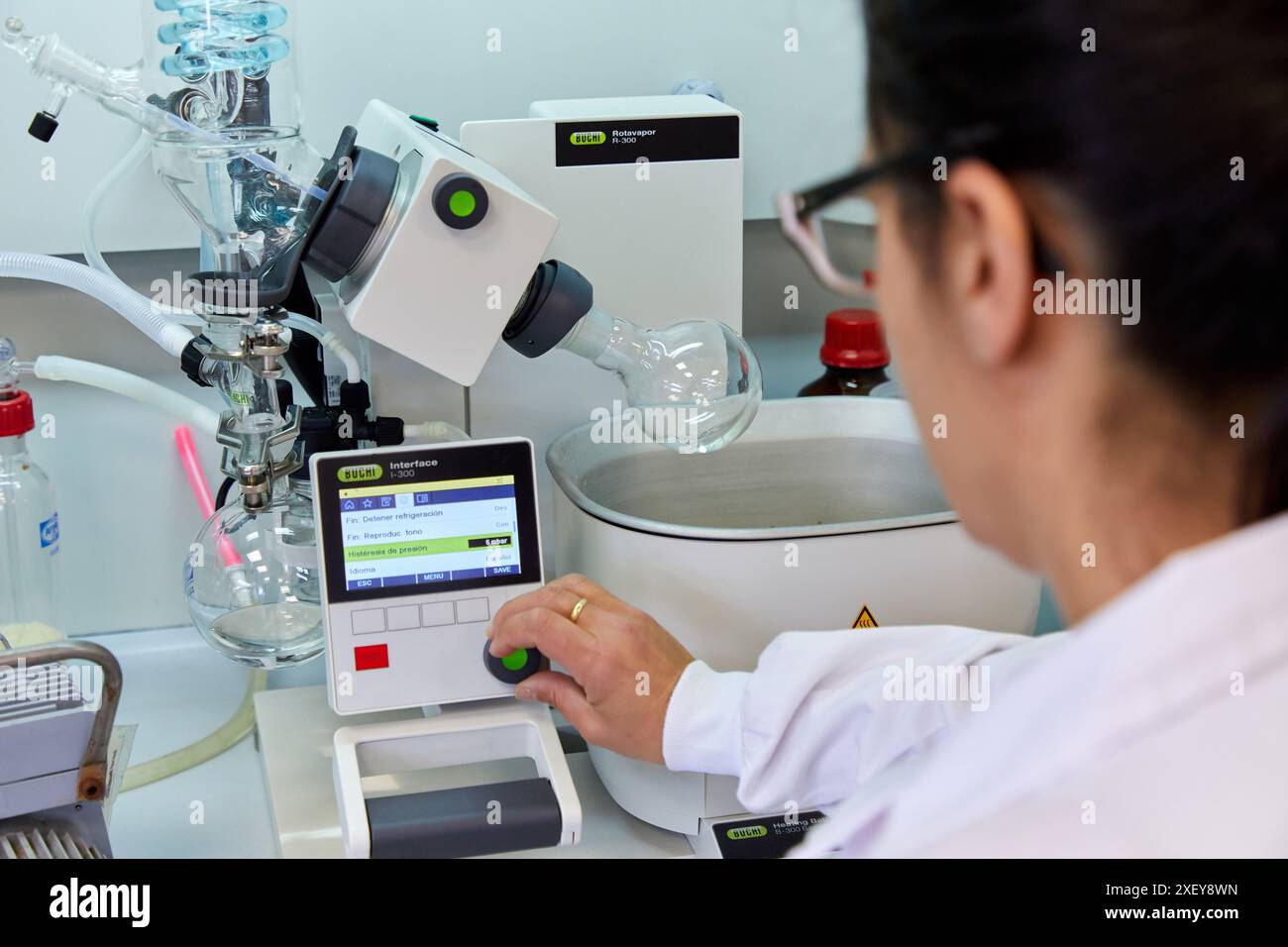 Researcher, Multi-evaporator, Solvent Separation, Gas Showcase ...