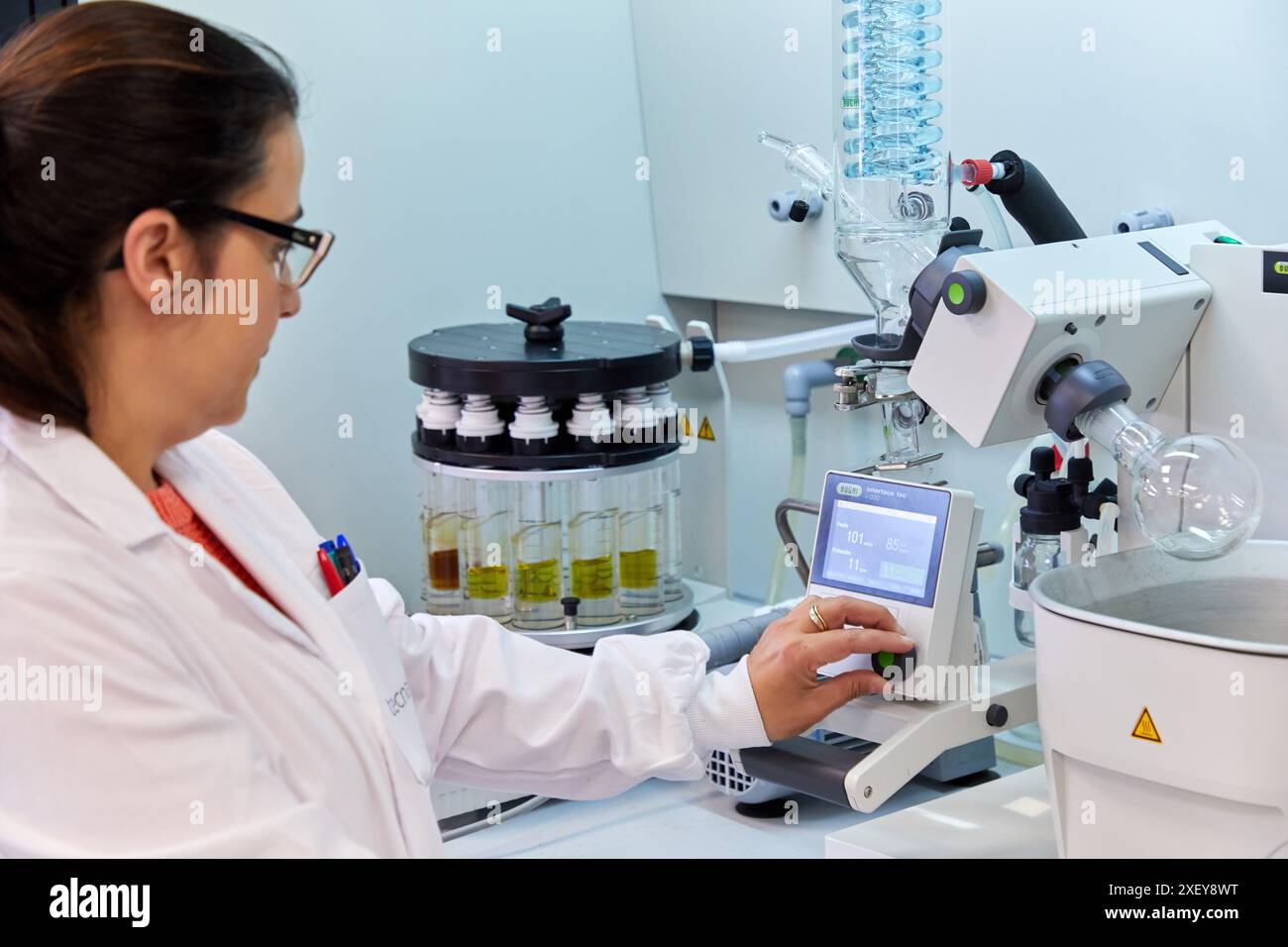 Researcher, Multi-evaporator, Solvent Separation, Gas Showcase ...