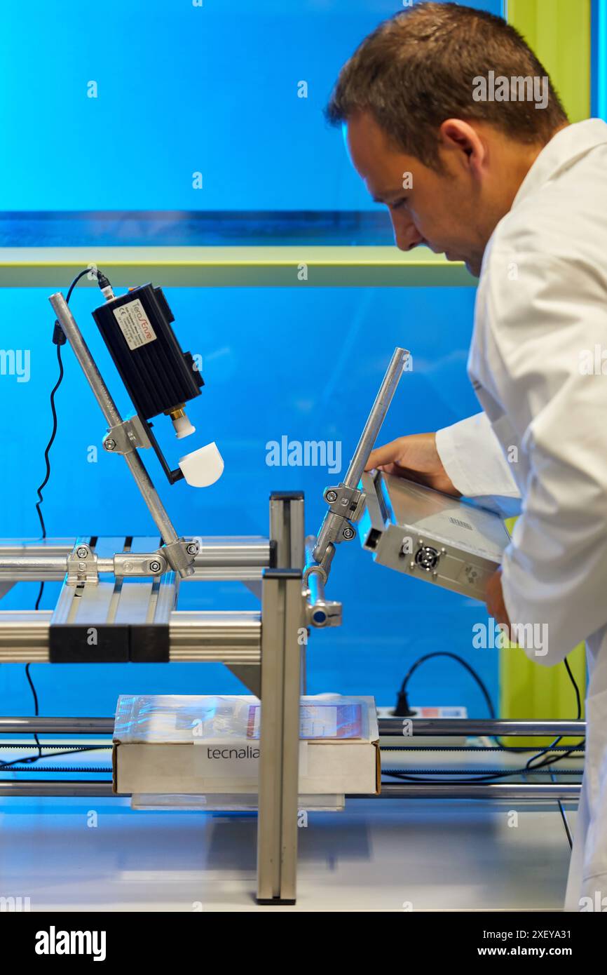 Terahertz wave hi-res stock photography and images - Alamy