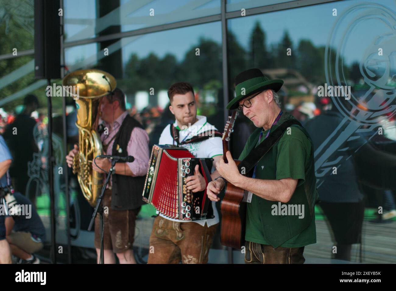 track atmosphere during Race day of Formula 1 Qatar Airways Austrian ...