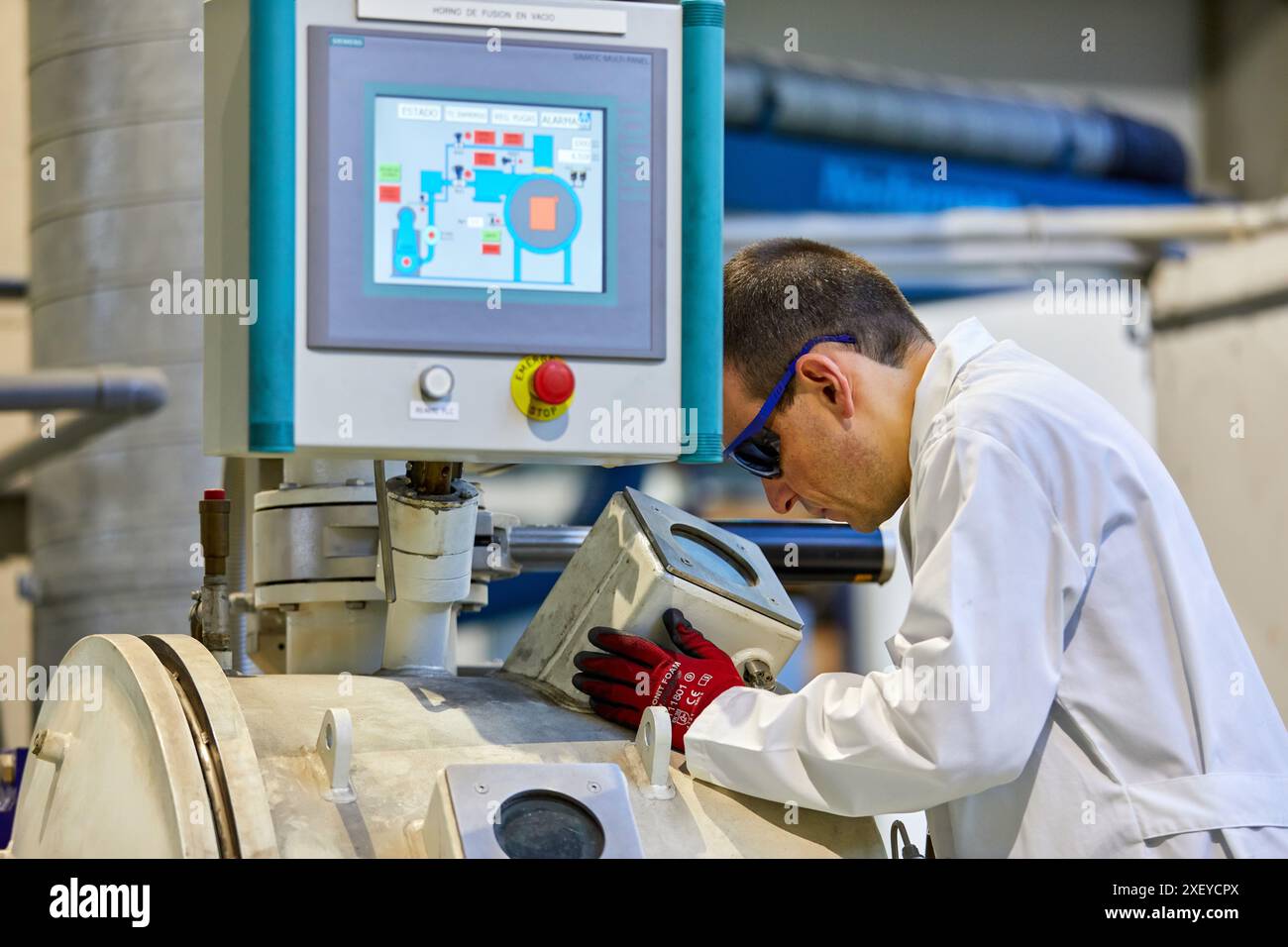 Melting and vacuum casting furnace, Consarc vacuum oven, Foundry ...