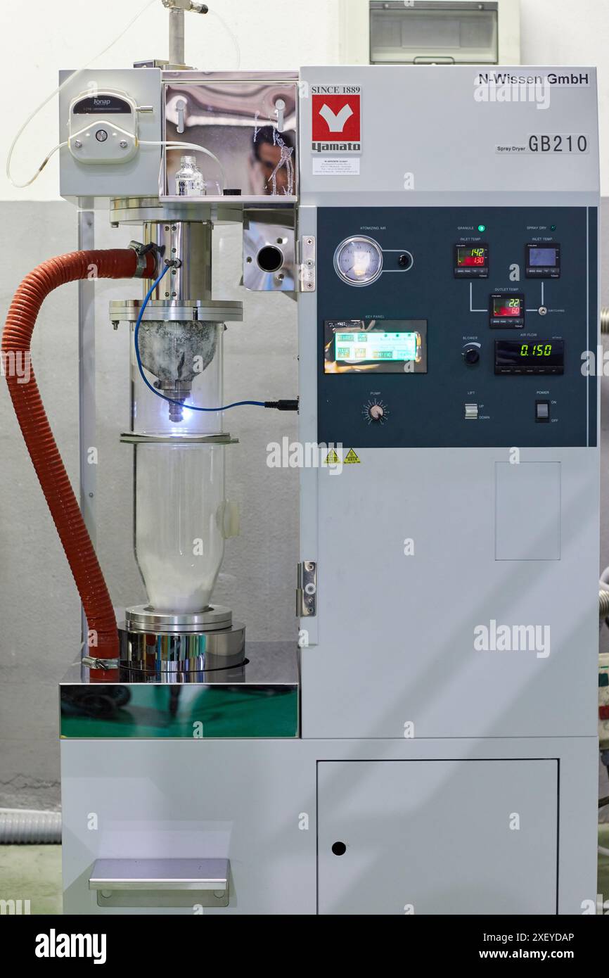 Atomizer of dust particles hi-res stock photography and images - Alamy