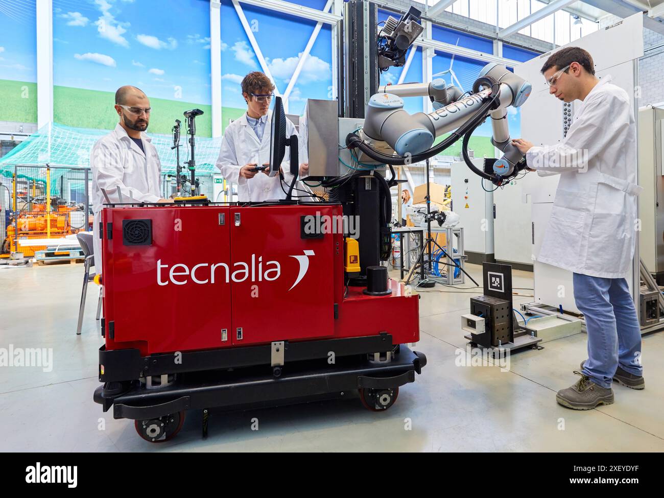 Use of flexible robotics in industrial manufacturing processes, Mobile ...