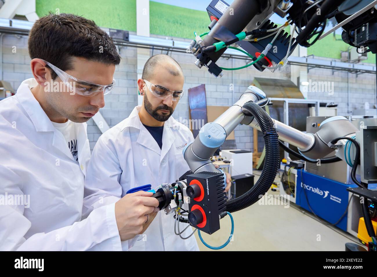 Use of flexible robotics in industrial manufacturing processes, Mobile ...