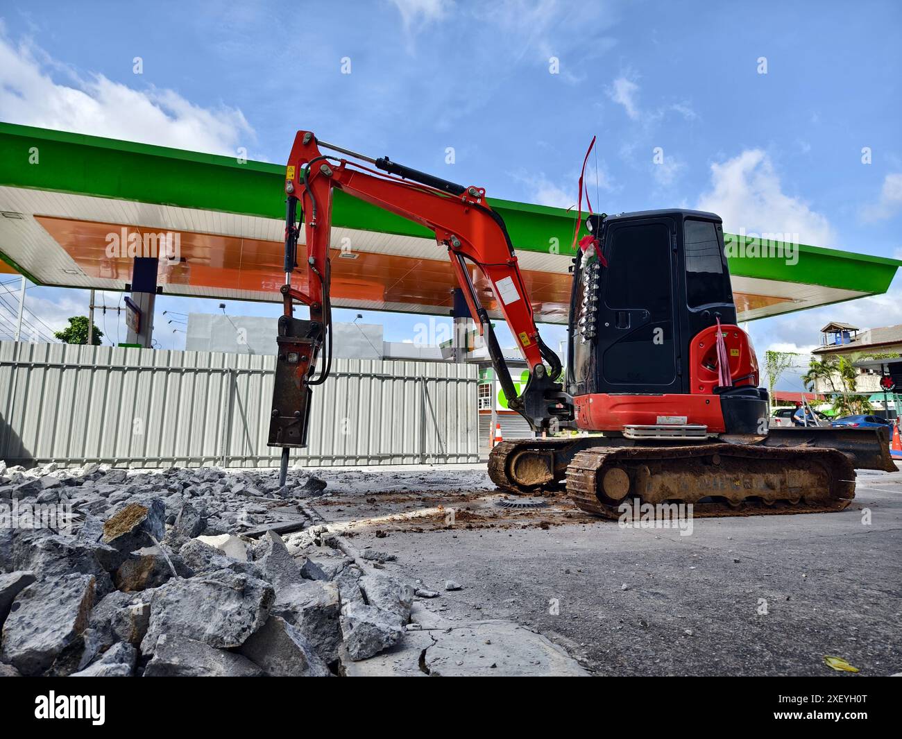 Impact hammer truck hi-res stock photography and images - Alamy