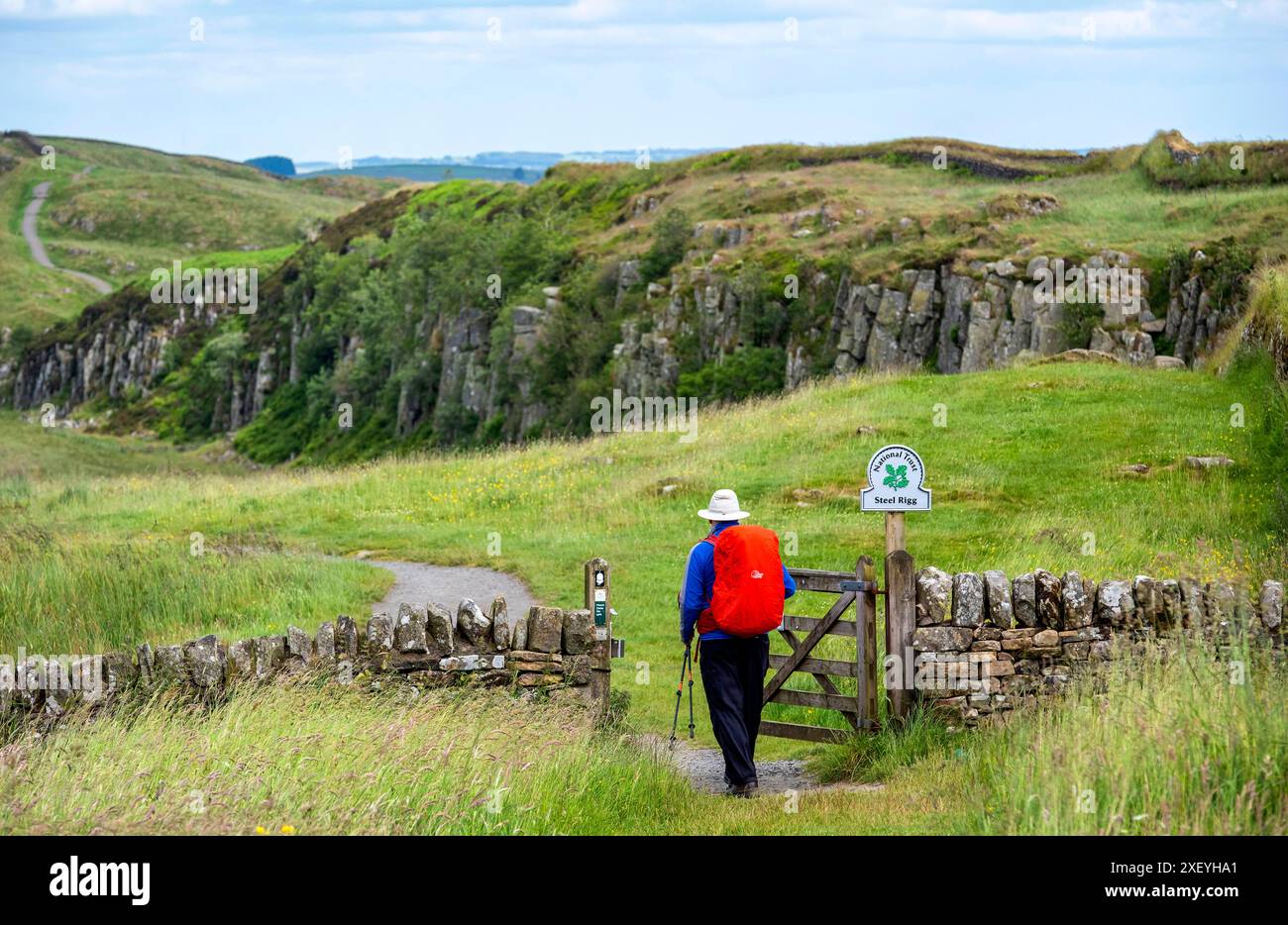 View looking east along Hadrian's Wall from Steel Rigg, Northumberland ...