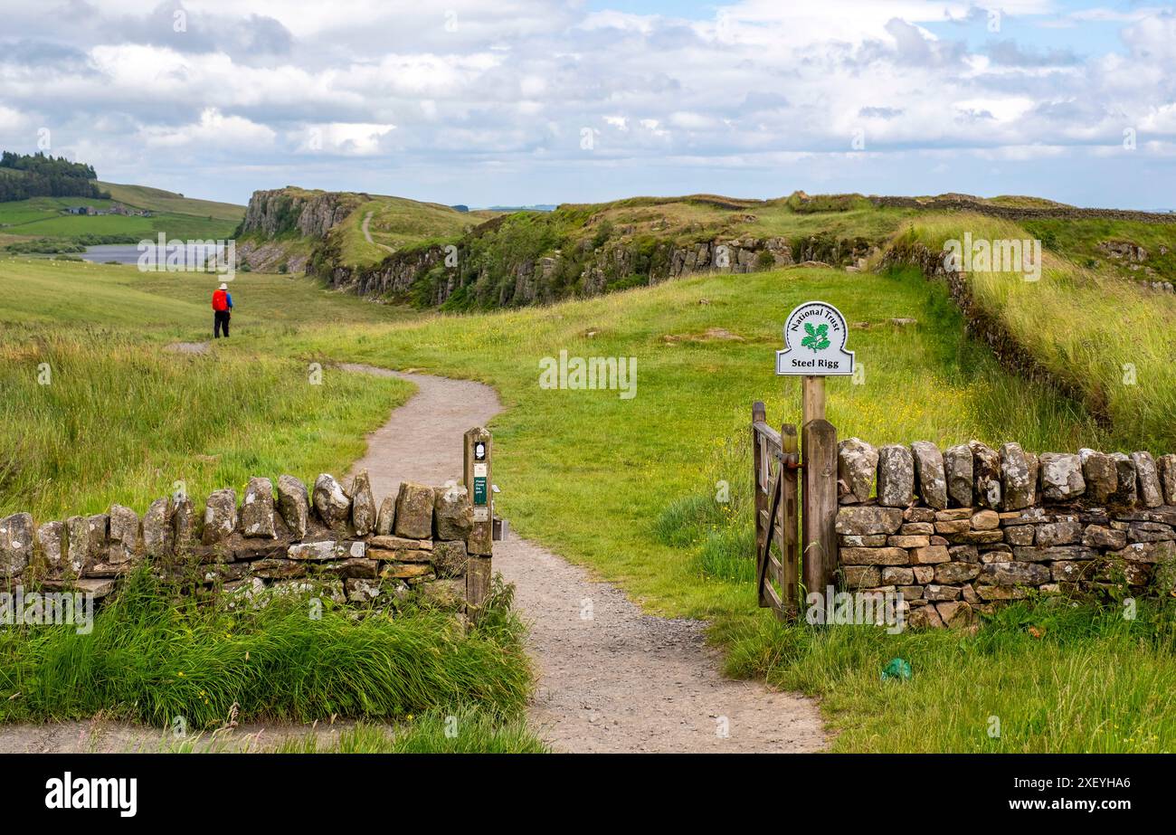 View looking east along Hadrian's Wall from Steel Rigg, Northumberland ...